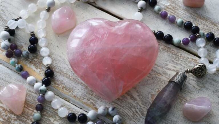 Rose Quartz Meaning and Healing Uses - Crystals Power